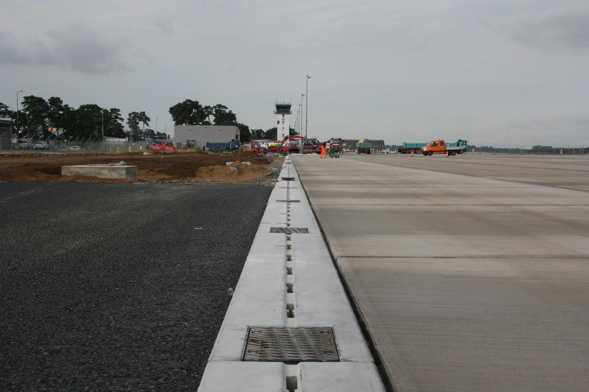 BIRCOslot (Monolithic concrete slot channel) | Scantank